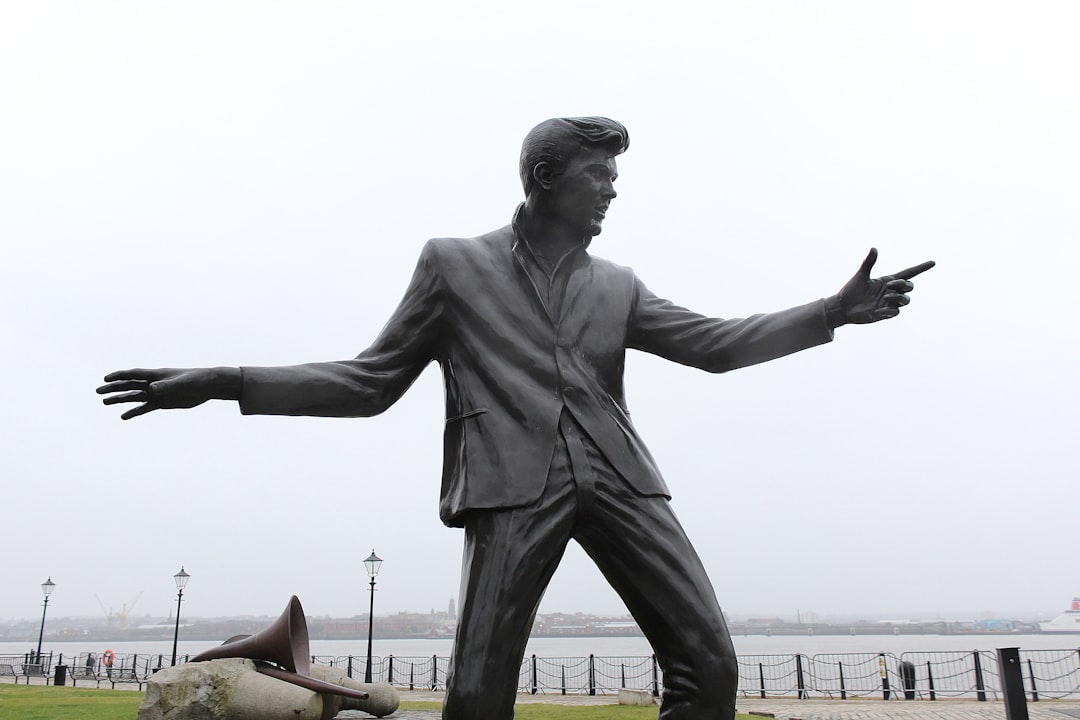 How to Explore Liverpool’s Unique Neighborhoods